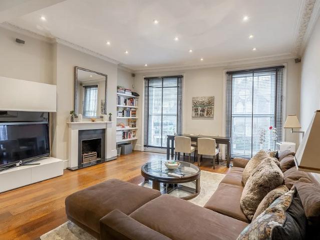 Apartment at Walton Street, Greater London