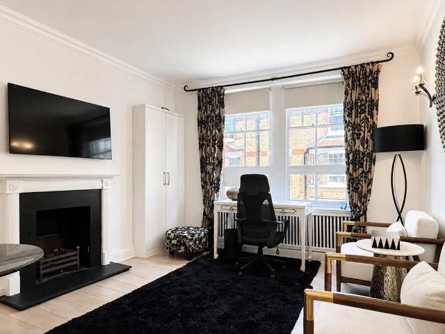 Apartment at Walton Street, Greater London