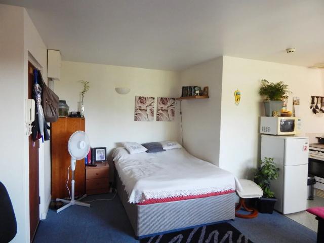 Apartment at Wandle Road, Greater London