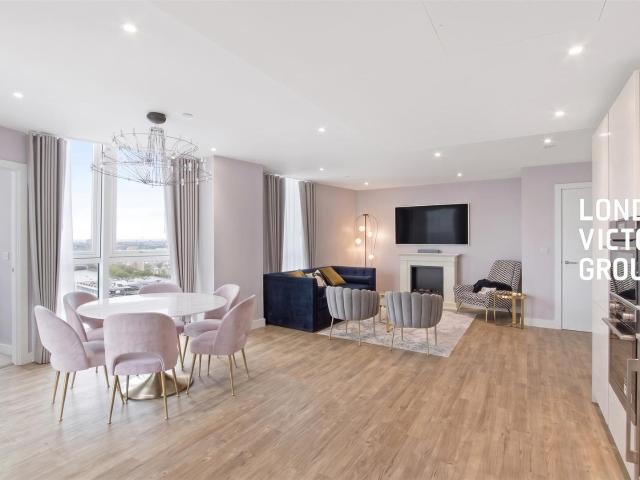 Apartment at Wandsworth Bridge Road, London