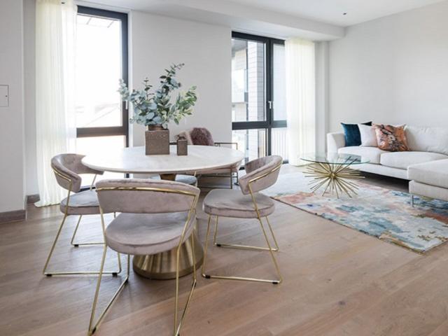 Apartment at Wandsworth High Street, Greater London