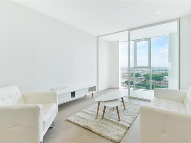Apartment at Wandsworth Road, Greater London