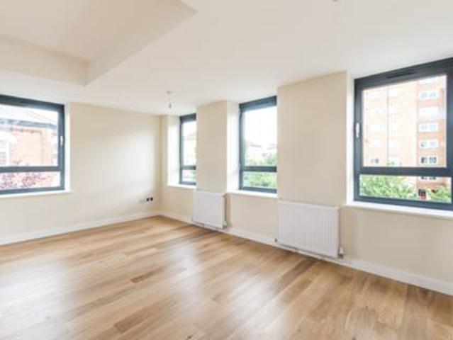 Apartment at Wandsworth Road, Greater London