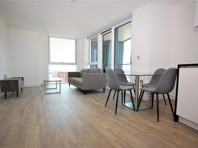 Apartment at Wandsworth Road, Greater London