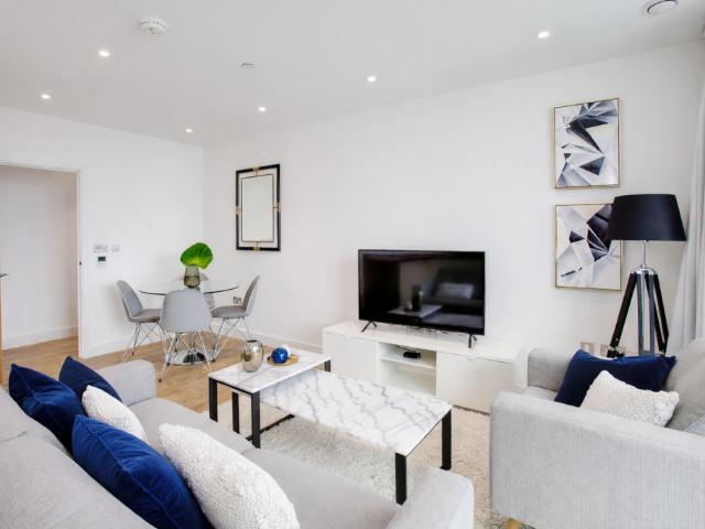 Apartment at Wandsworth Road, Greater London