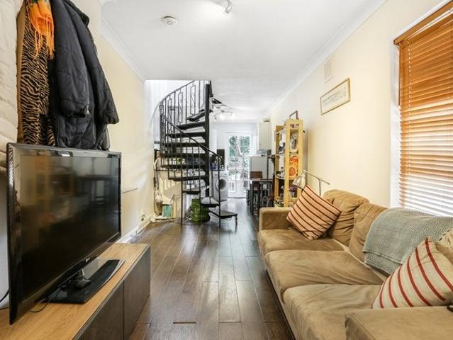 Apartment at Wandsworth Road, Greater London