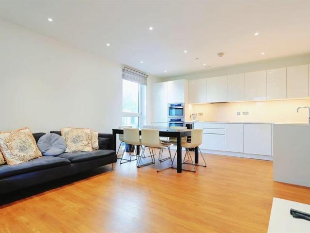 Apartment at Wandsworth Road, Greater London