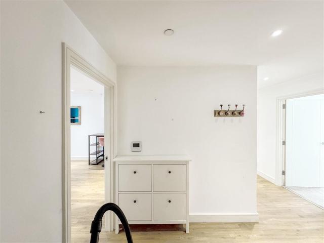 Apartment at Wandsworth Road, Greater London