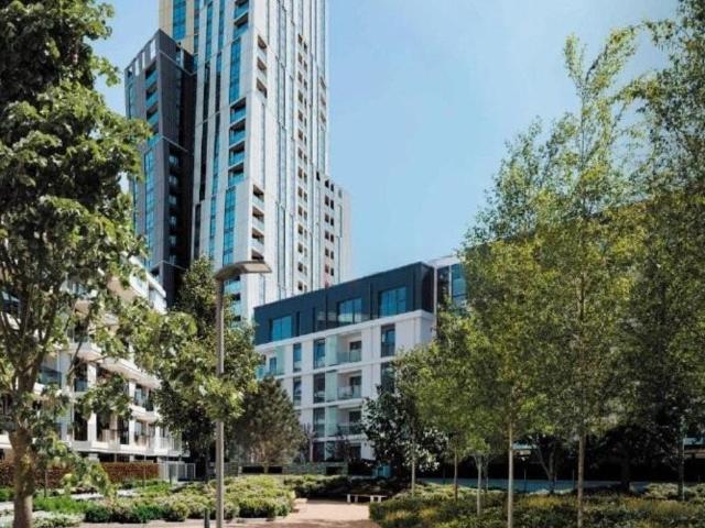 Apartment at Wandsworth Road, Greater London