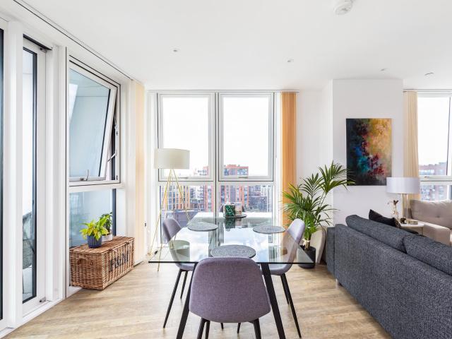 Apartment at Wandsworth Road, Greater London