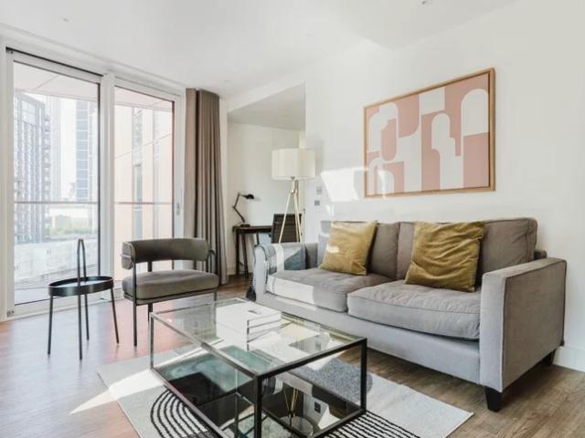 Apartment at Wandsworth Road, Greater London