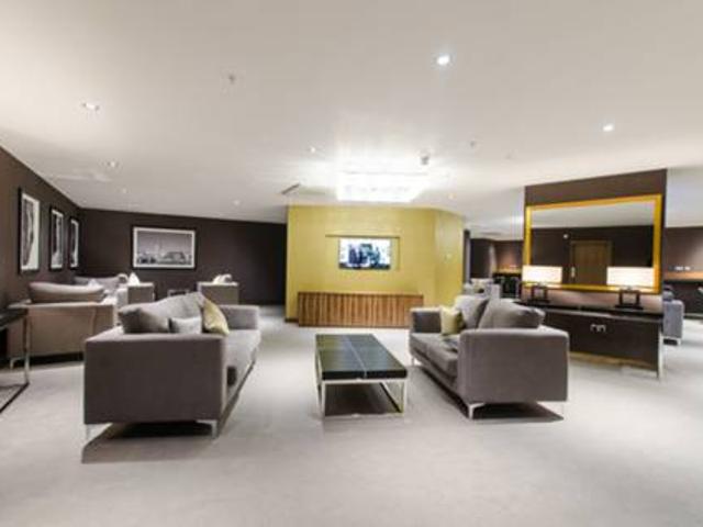 Apartment at Wandsworth Road, Greater London