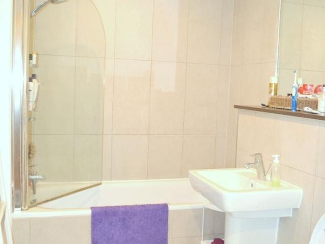 Apartment at Wandsworth Road, Greater London