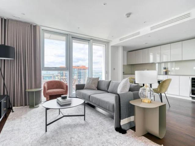 Apartment at Wandsworth Road, Greater London