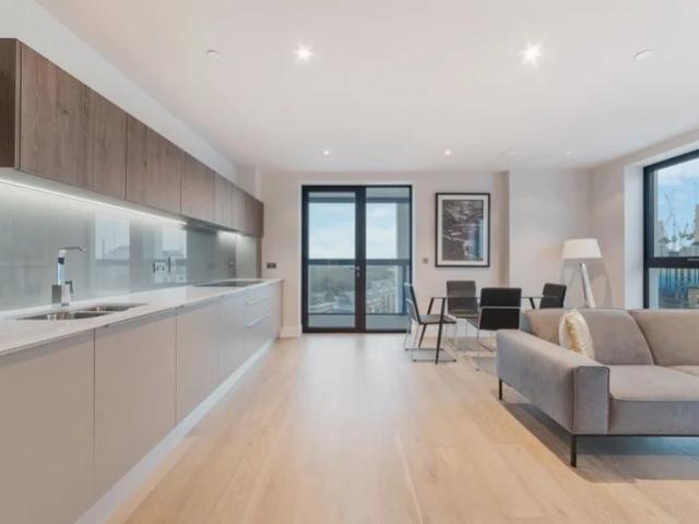 Apartment at Wandsworth Road, Greater London