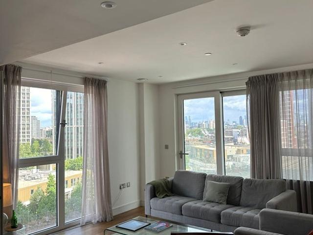 Apartment at Wandsworth Road, Greater London