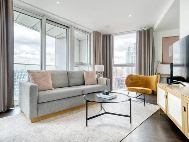 Apartment at Wandsworth Road, Greater London
