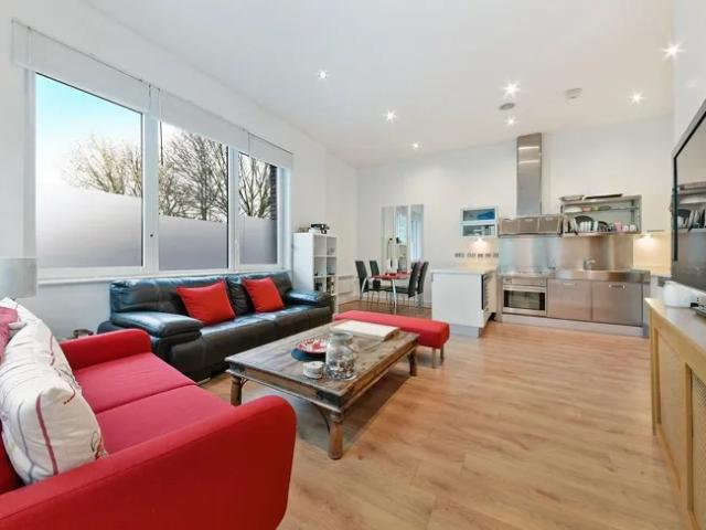 Apartment at Wapping High Street, Greater London