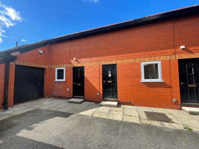 Apartment at Warburton Place, Atherton