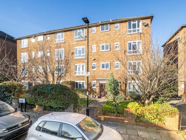Apartment at Ward Road, Greater London
