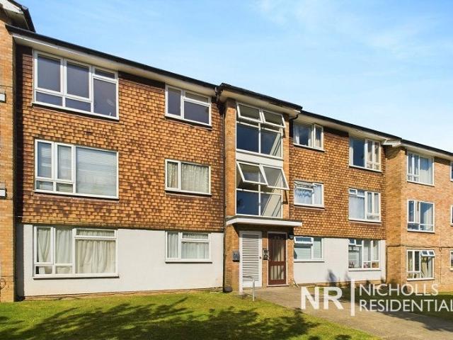 Apartment at Warner Avenue, Greater London