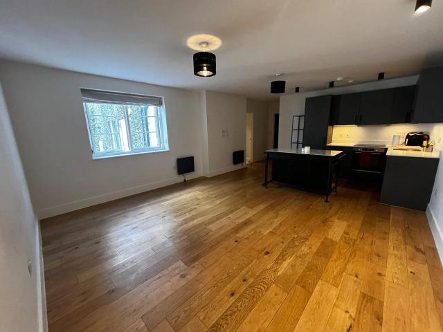 Apartment at Warple Way, Greater London