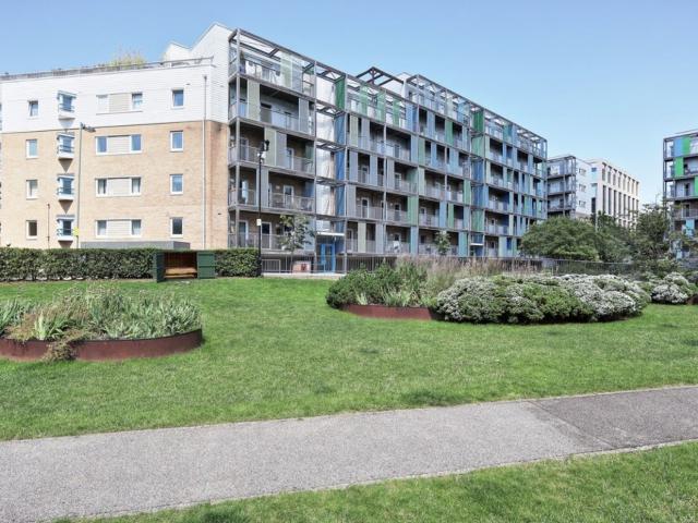 Apartment at Warren Close, Cambridge