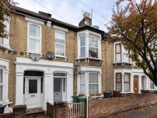 apartment at Warren Road Leyton, E10 5PZ