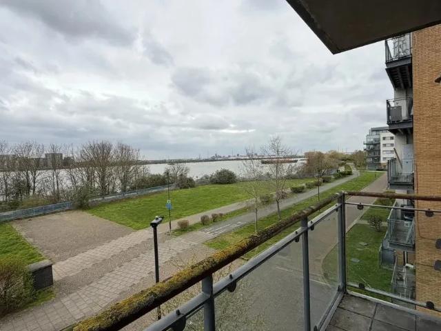Apartment at Warrior Close, Greater London