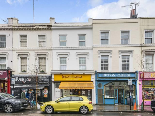 Apartment at Warwick Way, City of Westminster