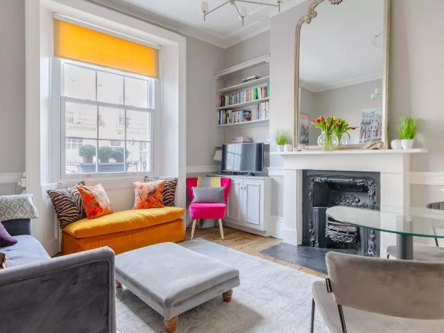 Apartment at Warwick Way, City of Westminster