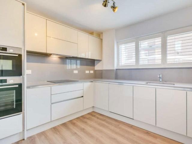 Apartment at Warwick Way, City of Westminster