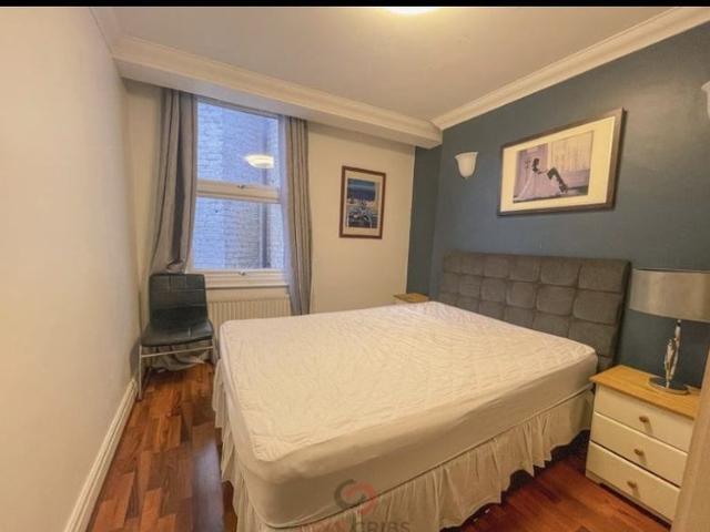 Apartment at Warwick Way, City of Westminster