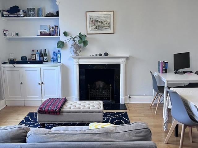 Apartment at Warwick Way, City of Westminster