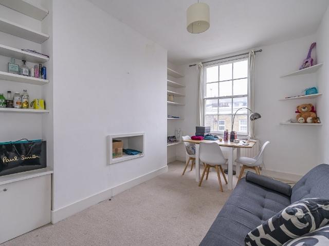 Apartment at Warwick Way, City of Westminster