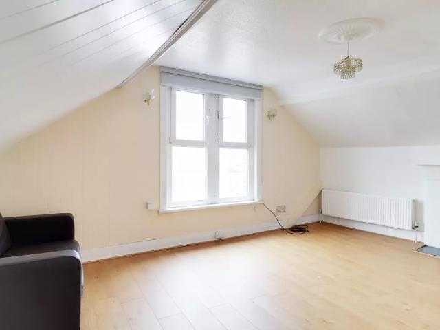 Apartment at Warwick Way, City of Westminster