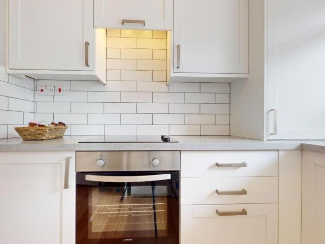 Apartment at Warwick Way, City of Westminster
