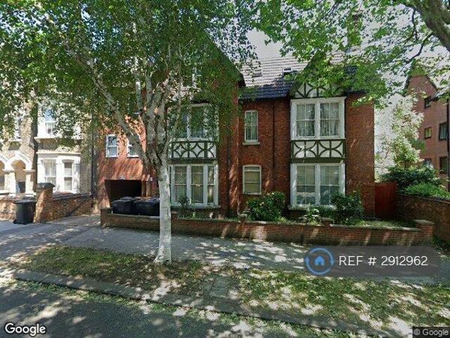 Apartment at Warwick Avenue, Bedford