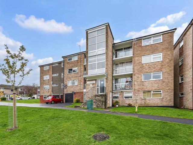 Apartment at Warwick Close, Winchester