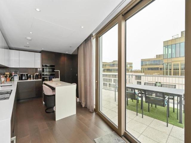 Apartment at Warwick Lane, Greater London