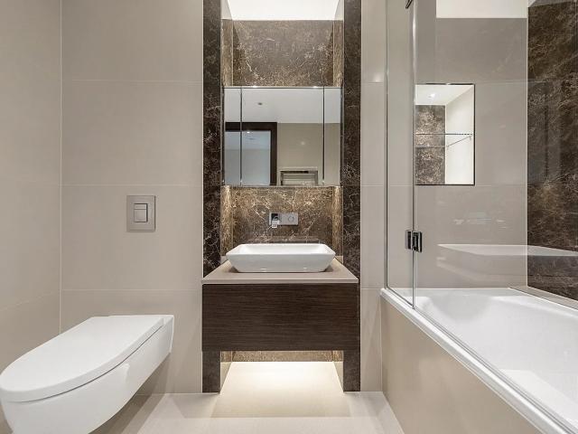 Apartment at Warwick Lane, Greater London