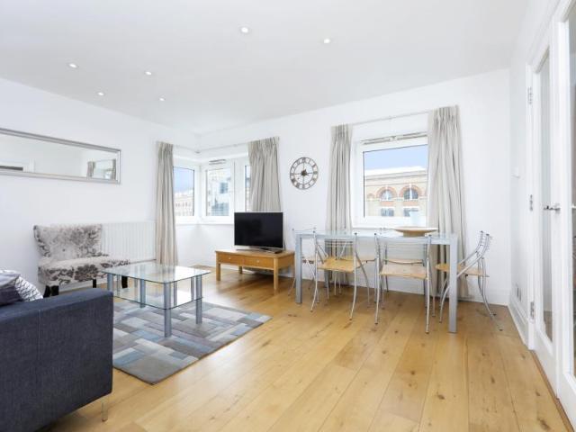 Apartment at Warwick Road, Greater London