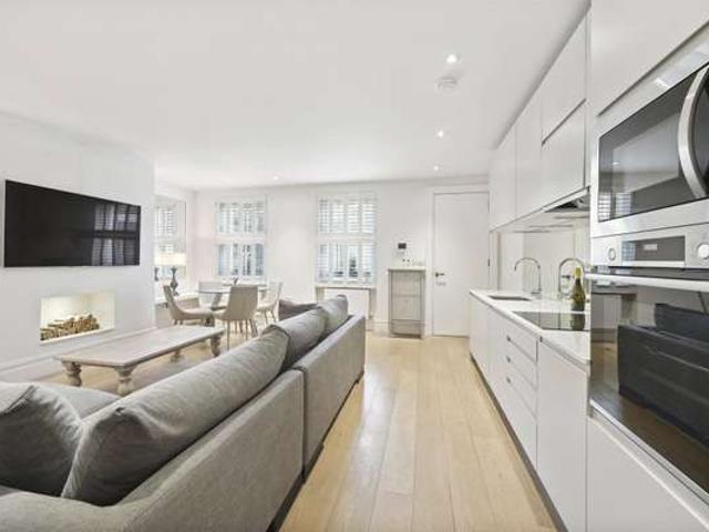 Apartment at Warwick Road, Greater London