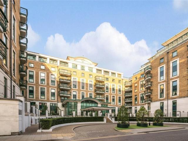 Apartment at Warwick Road, Greater London