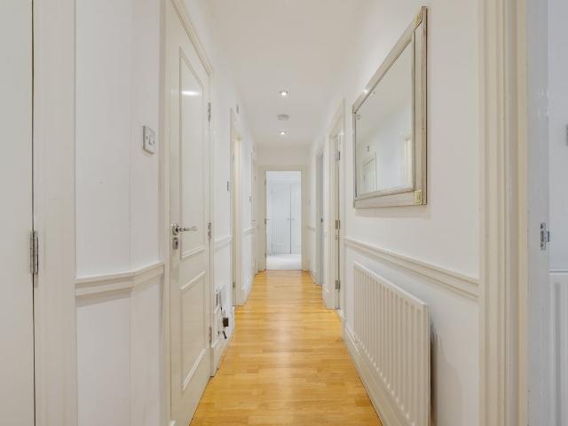 Apartment at Warwick Road, Greater London