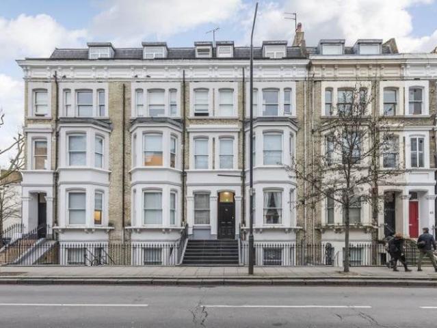 Apartment at Warwick Road, Greater London