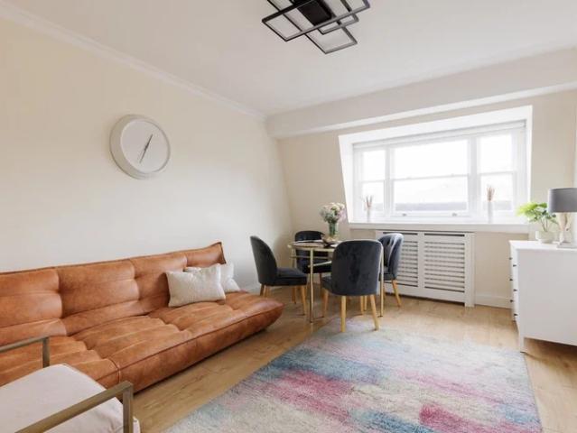 Apartment at Warwick Road, Greater London