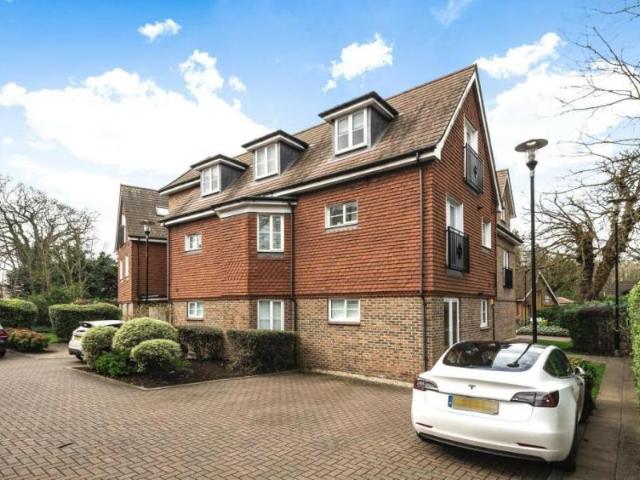 Apartment at Wey Road, Elmbridge