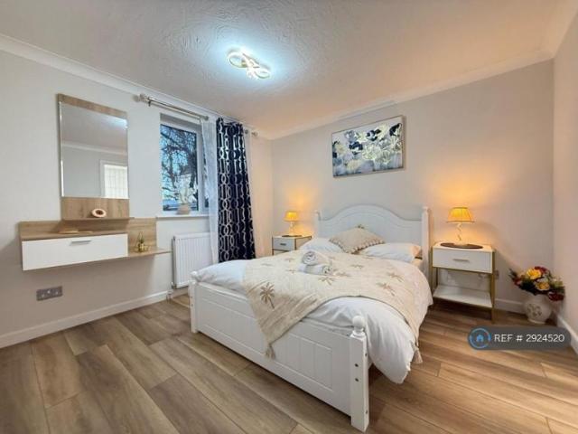 Apartment at Weydon Lane, Waverley