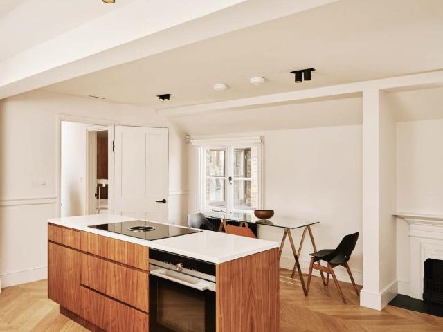 Apartment at Weymouth Mews, London